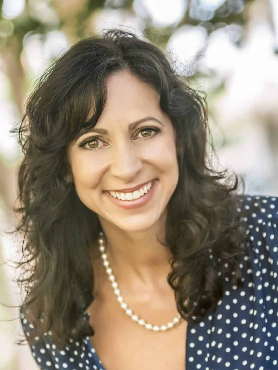 Contemporary Romance Books with a Latin Flair ~ Meet Priscilla Oliveras ...