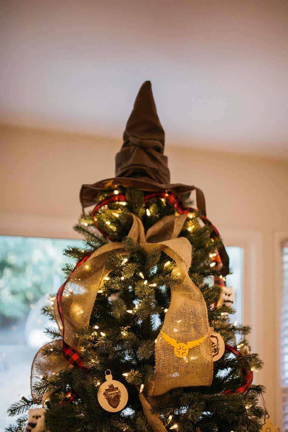 15 Magic Ideas for your Harry Potter Christmas Tree – A Book Lover's ...